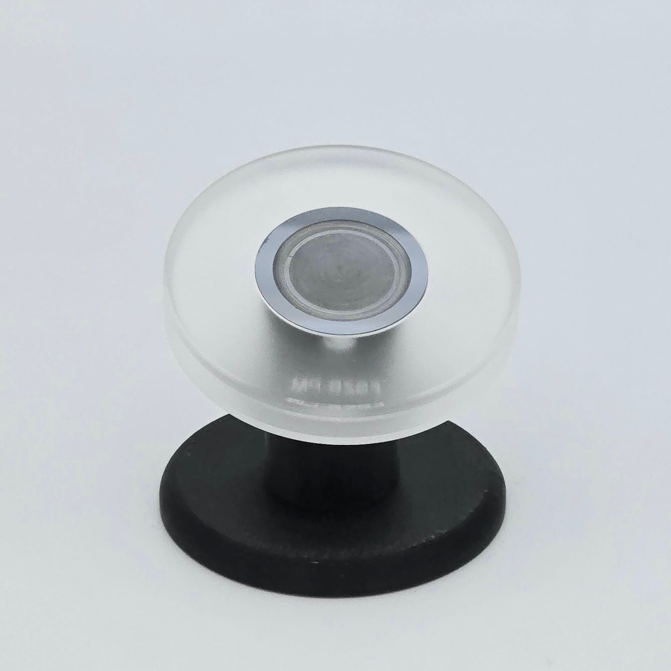 Bruker-Compatible Zero-Background Sample Holders With Well – KS Analytical Systems